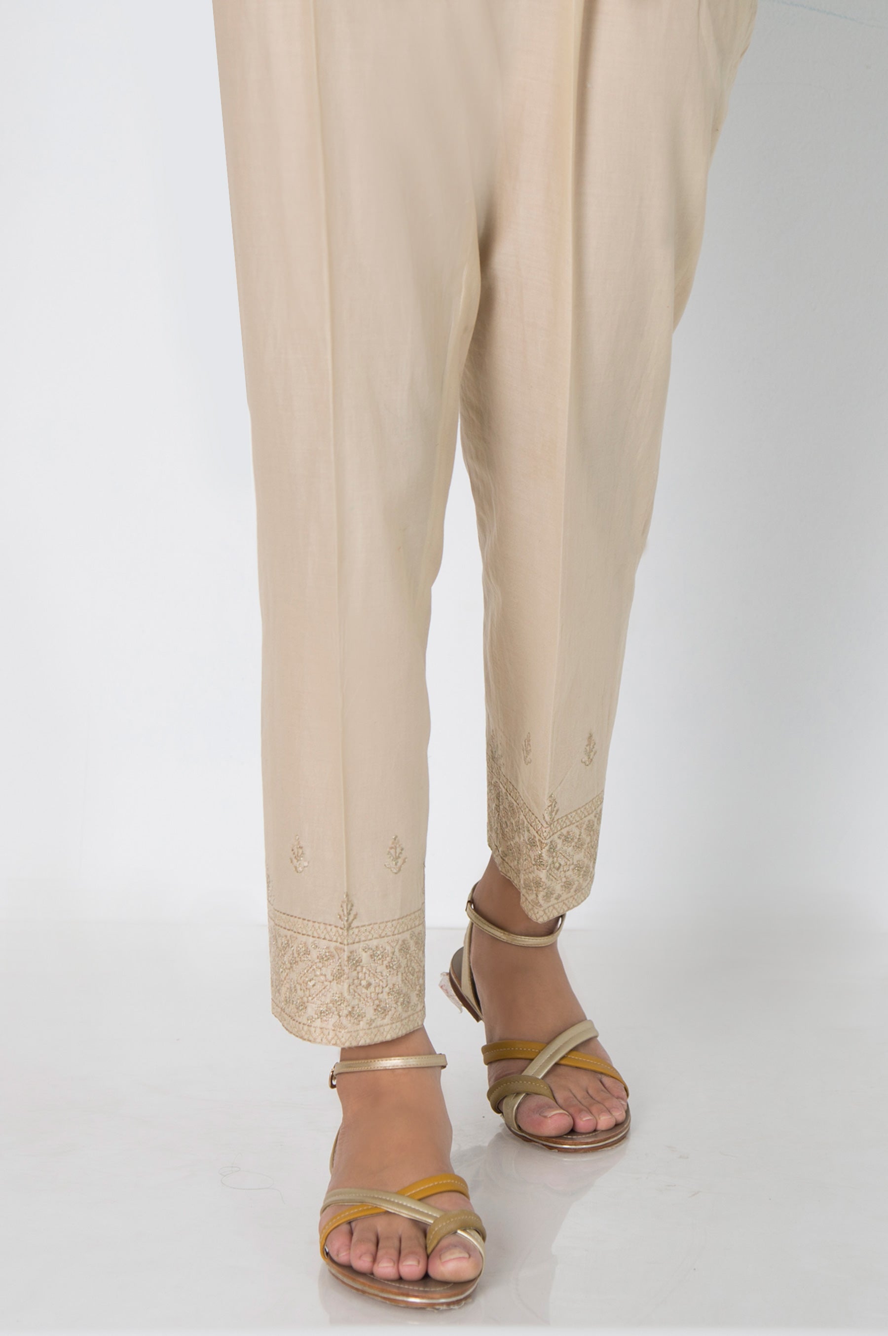 Embroidered Cambric Cigarette Pants - Beige – Zeenwoman