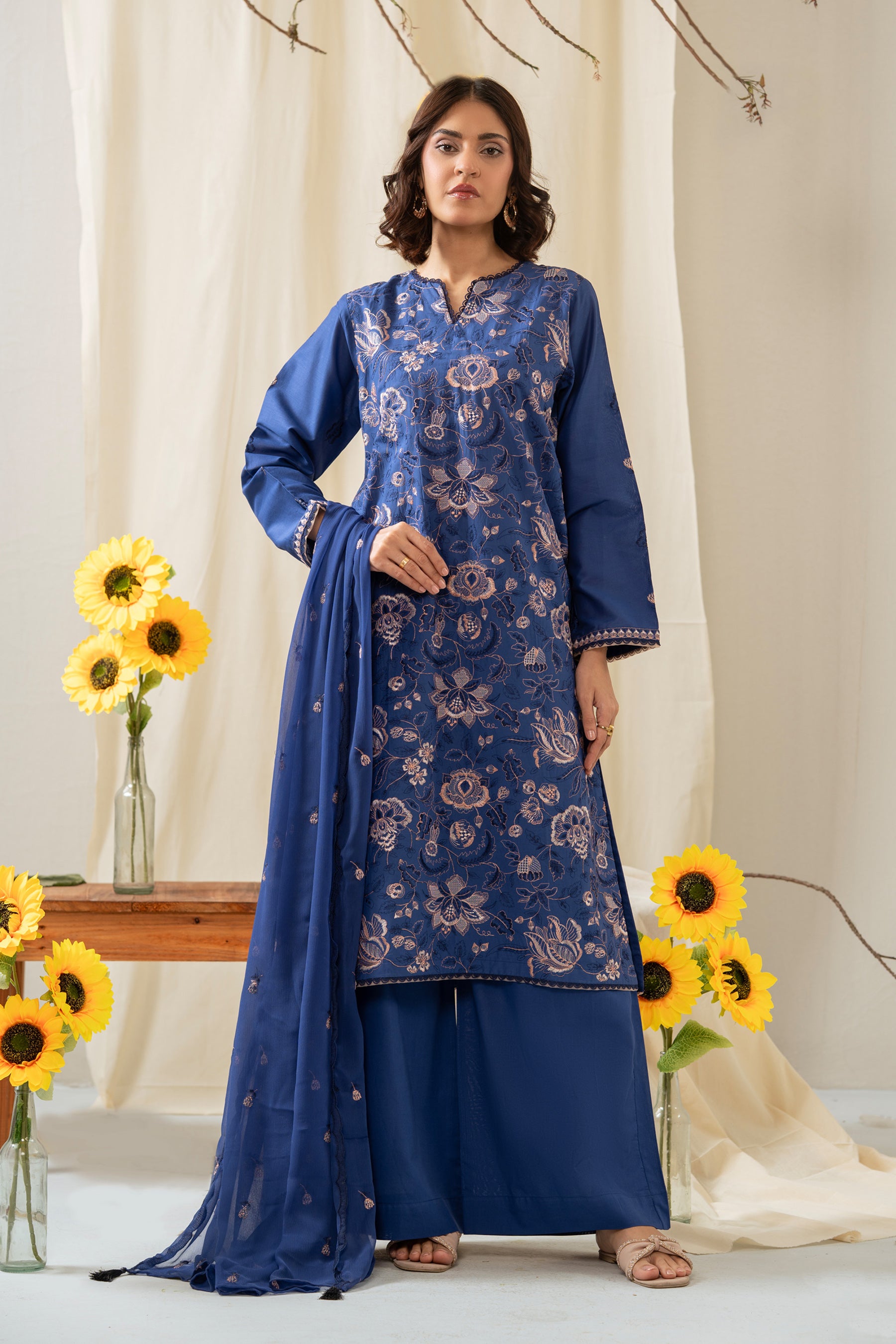 EMBROIDERED CAMBRIC UNSTITCHED 3 PIECE SUIT