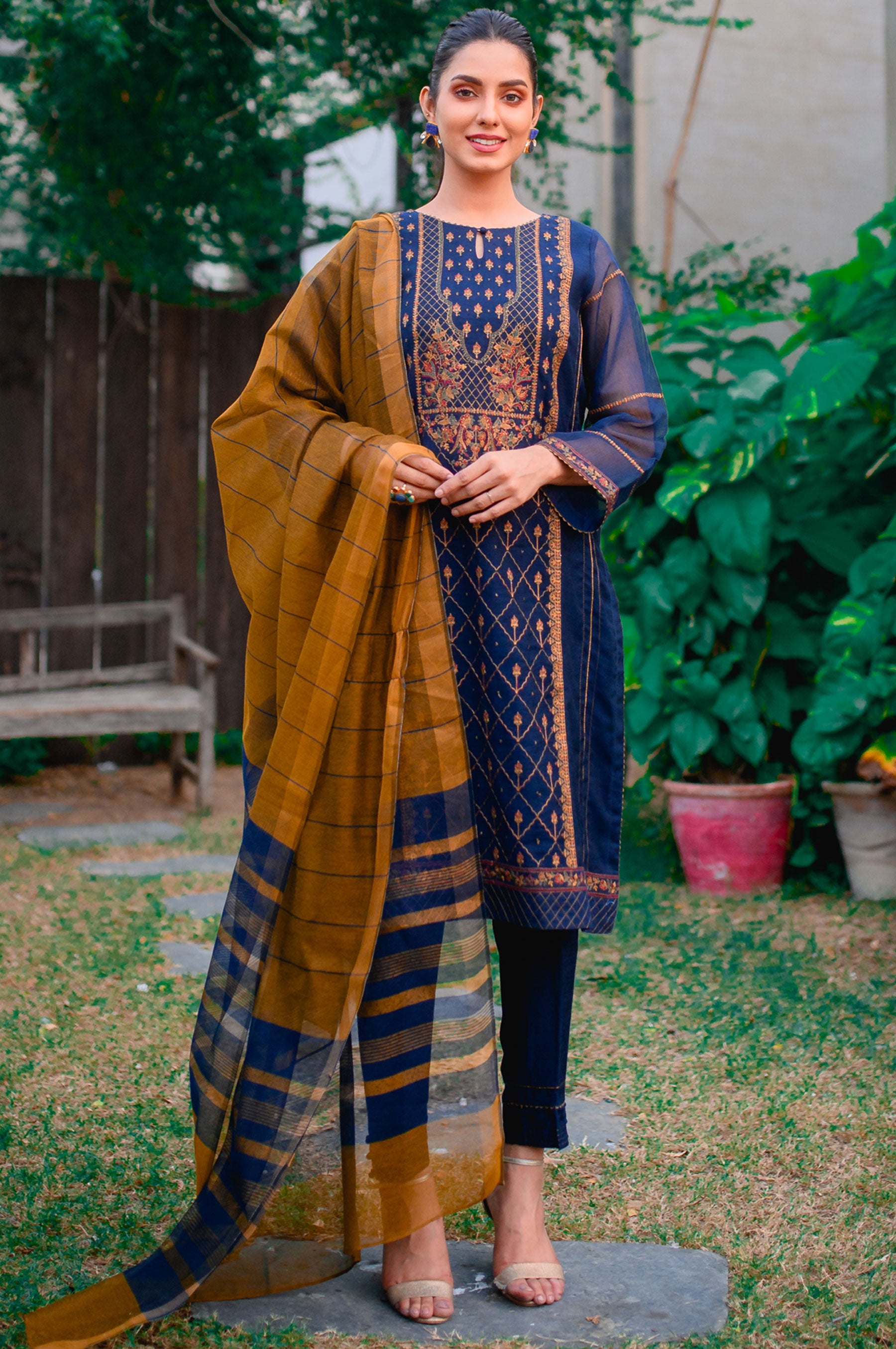 Stitched 3 Piece Khaddi Net Embroidered Suit – Zeenwoman